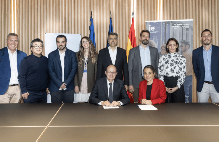 IE signs collaboration agreement with Spanish Royal Mathematical ... IE signs collaboration agreement with Spanish Royal Mathematical ...