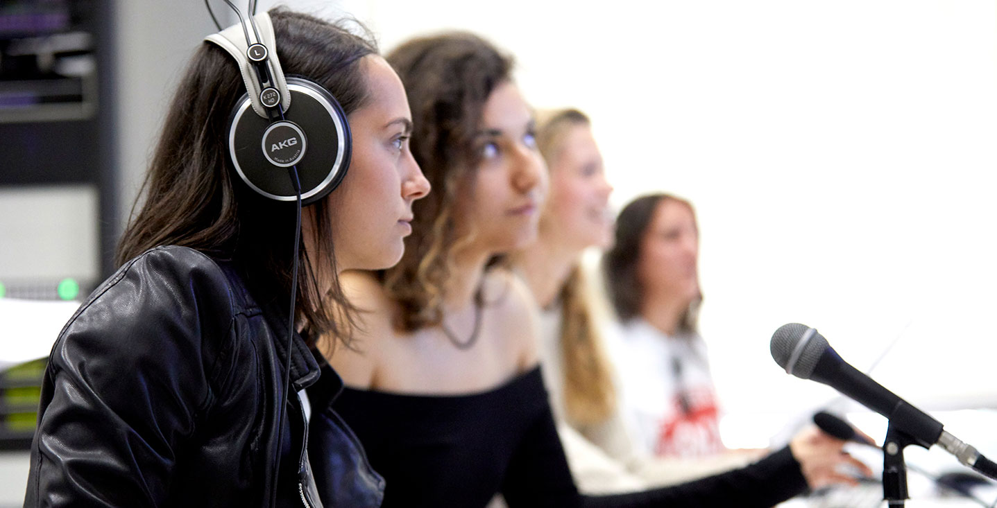 Creative portfolios: the key to your creative career search — Uncover IE