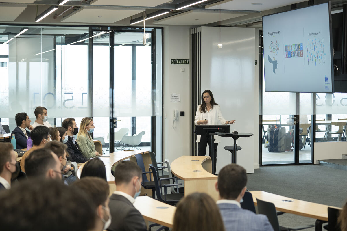 Study a business analytics degree: Hands-on tech learning