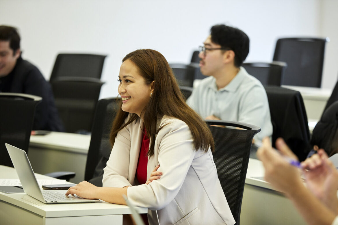 Blended learning courses: flexible education at IE Business School